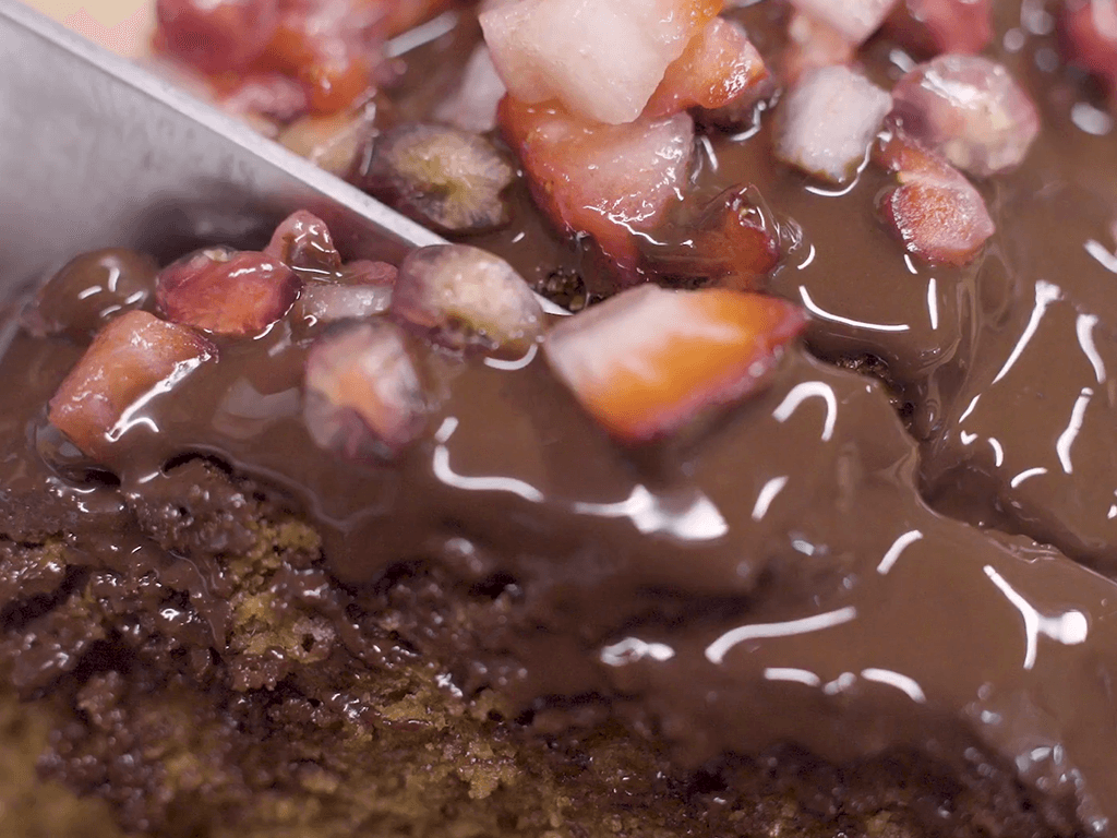 Yogurt pound cake with chocolate and EVOO icing - Olive Oils from Spain